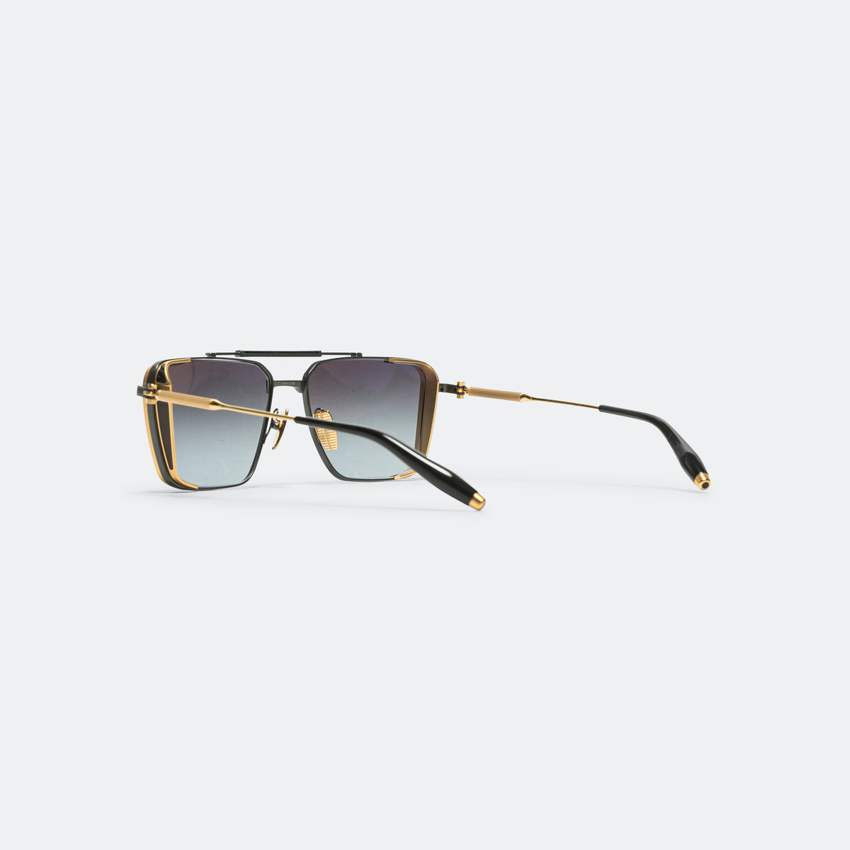 Akoni Hera - Matte Black/Matte Yellow Gold | UP THERE