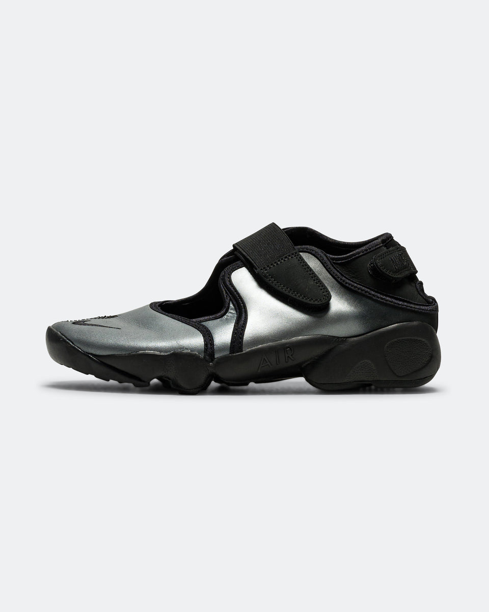 Womens Air Rift - Metallic Silver/Black | UP THERE
