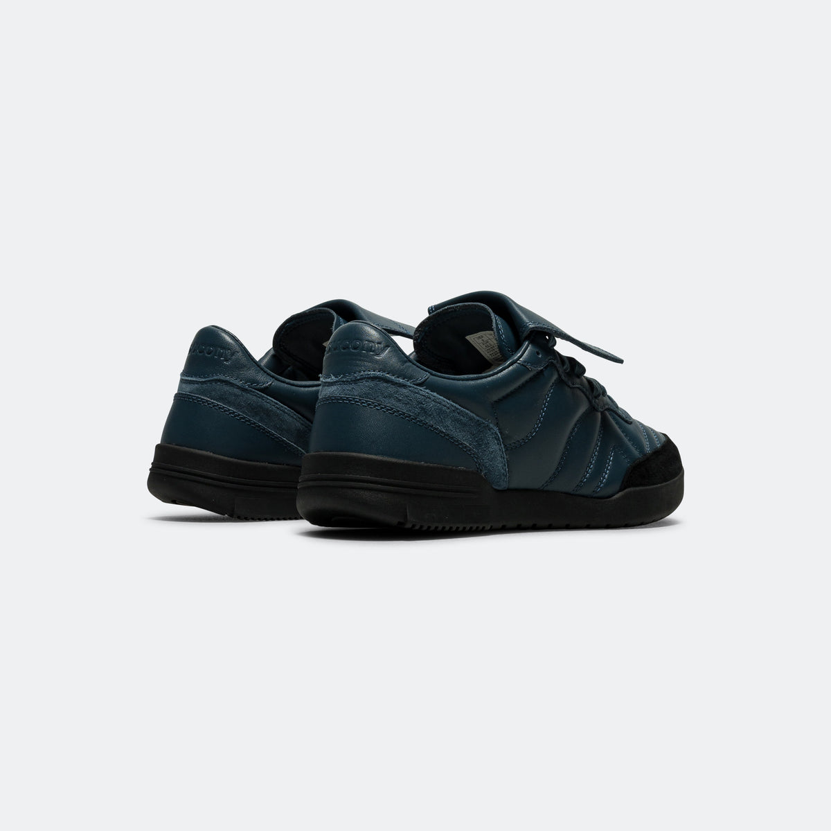 5861 Silo - Navy/Black | UP THERE